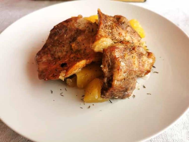 Secreto ibérico al horno con patatas. Tradicional y fácil